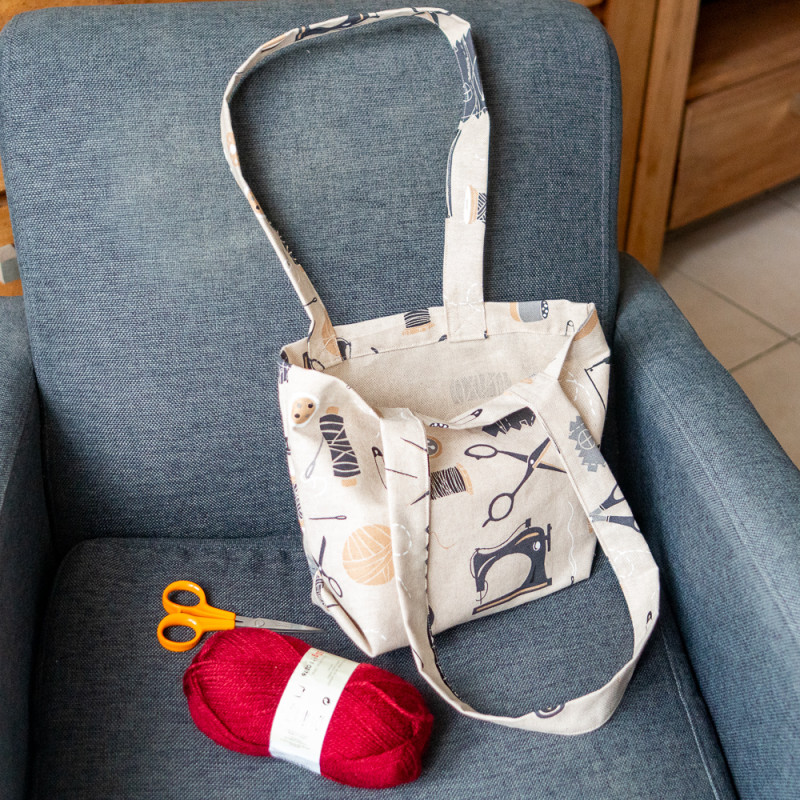 Tuto couture facile et patron PDF gratuit d'un tote bag avec fond